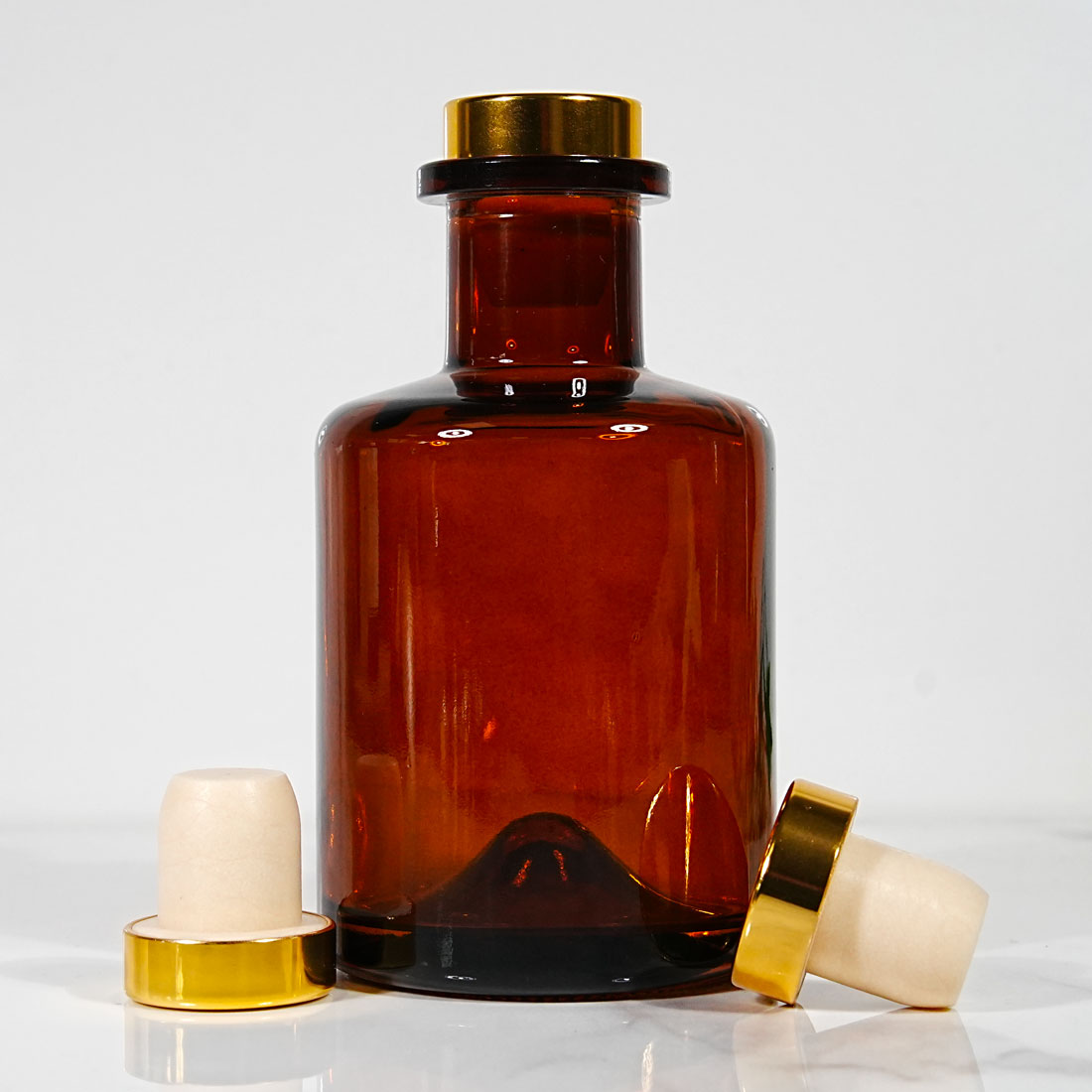 Aura Amber Capillary Diffuser - Elegant Design